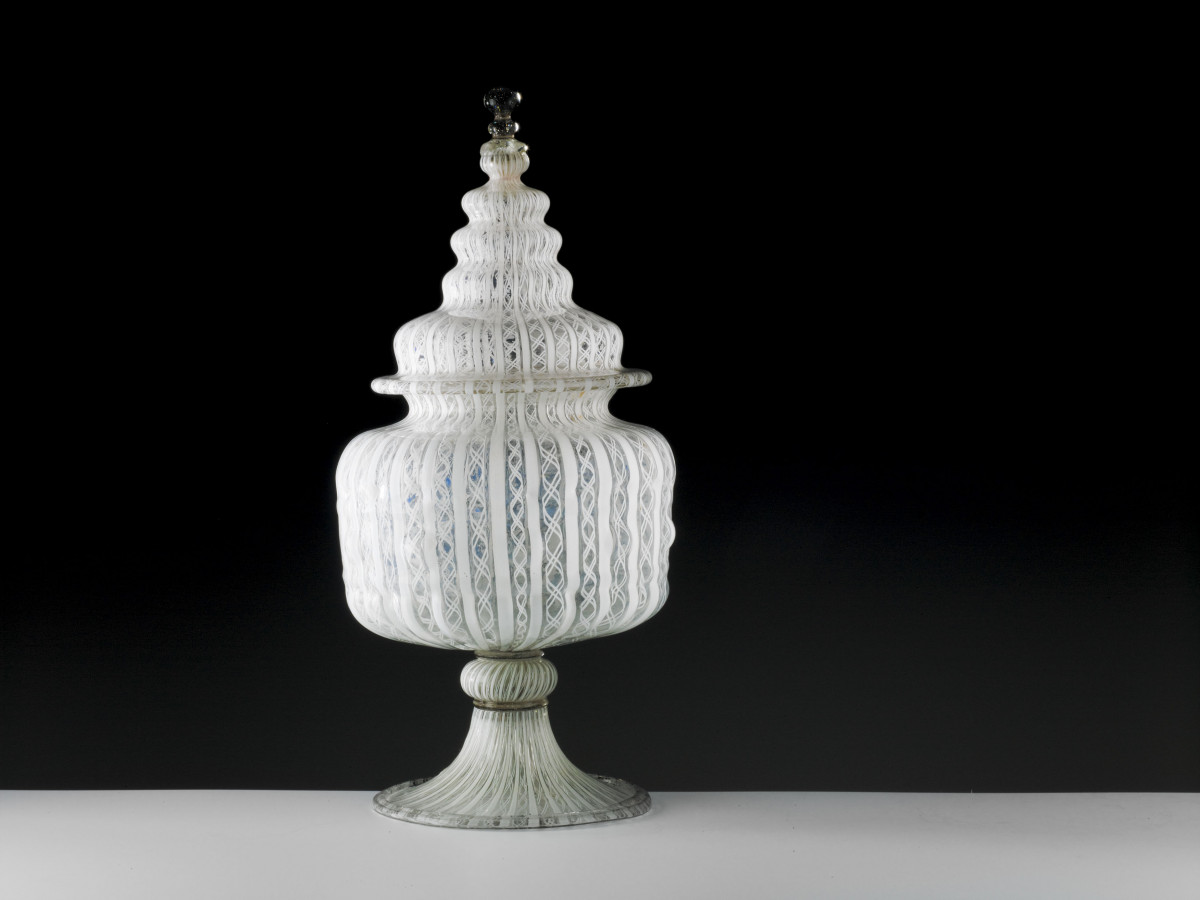 Filigree glass | Kunstmuseum Den Haag